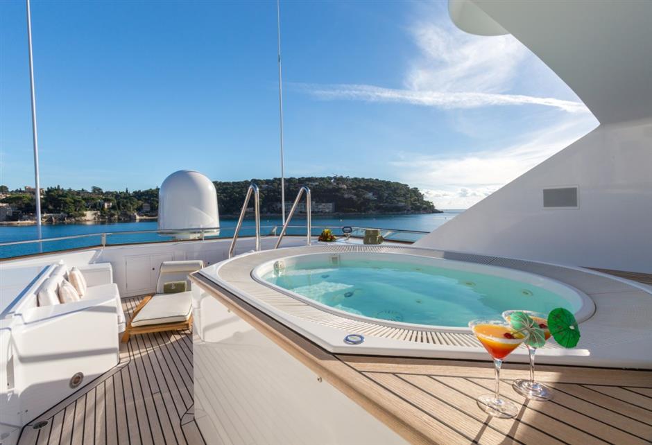 Yacht ECLIPSE, Feadship | CHARTERWORLD Luxury Superyacht Charters